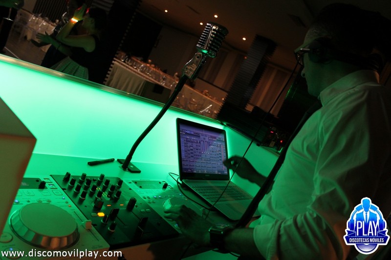 Play Discotecas Móviles
