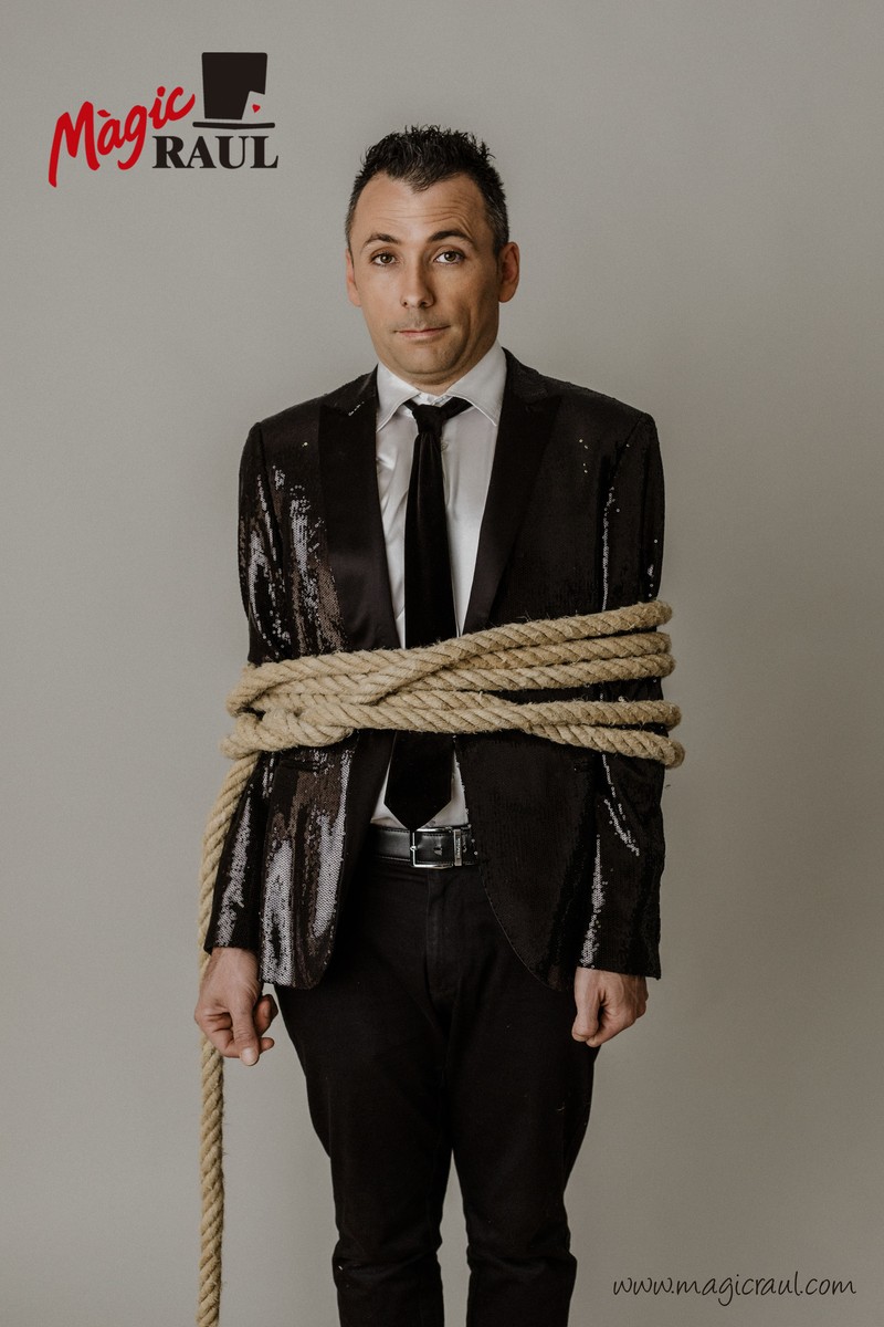 MAGIC RAUL, Magia y humor
