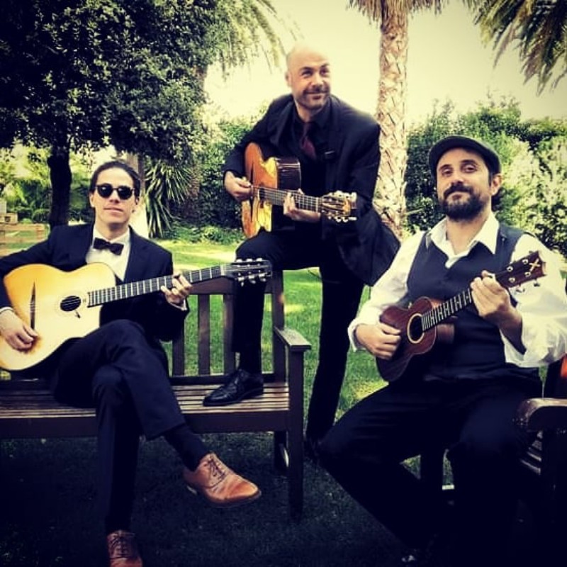 Le Pink Tzigane Gypsy Swing