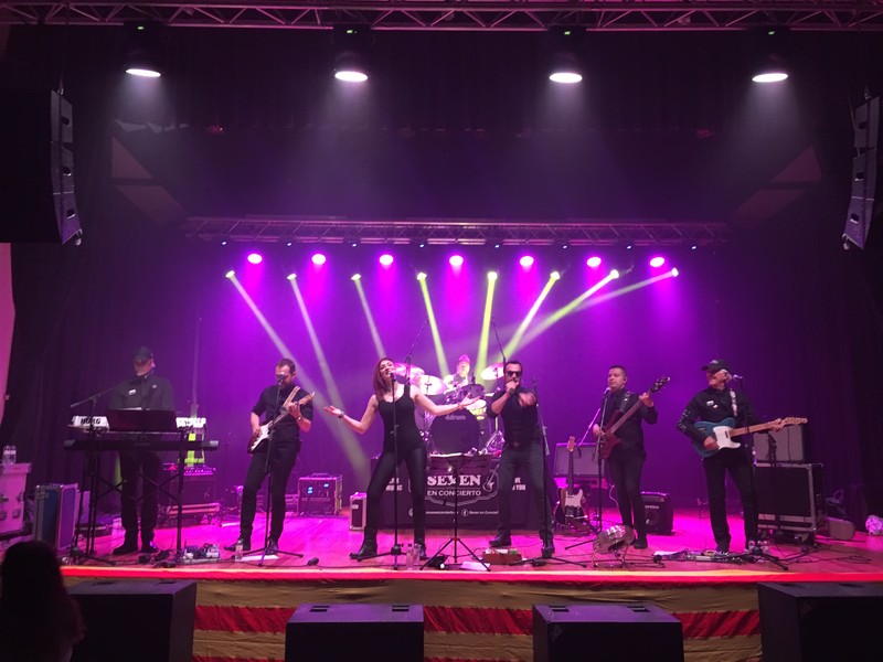 Seven en concierto
